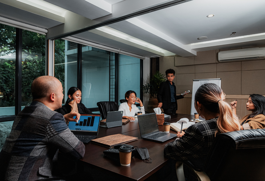 6 Ways to Make Your Sales Meeting a Success - ArrowCore Group